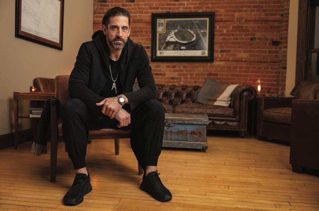 คำตอบกับ แอรอน ร็อดเจอร์ส Aaron Rodgers - Robb Report Thailand