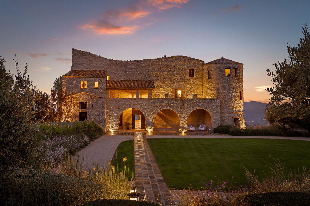 MANADRIN ORIENTAL EXCEPTIONAL HOMES EXPANDS PORTFOLIO WITH ICONIC ...