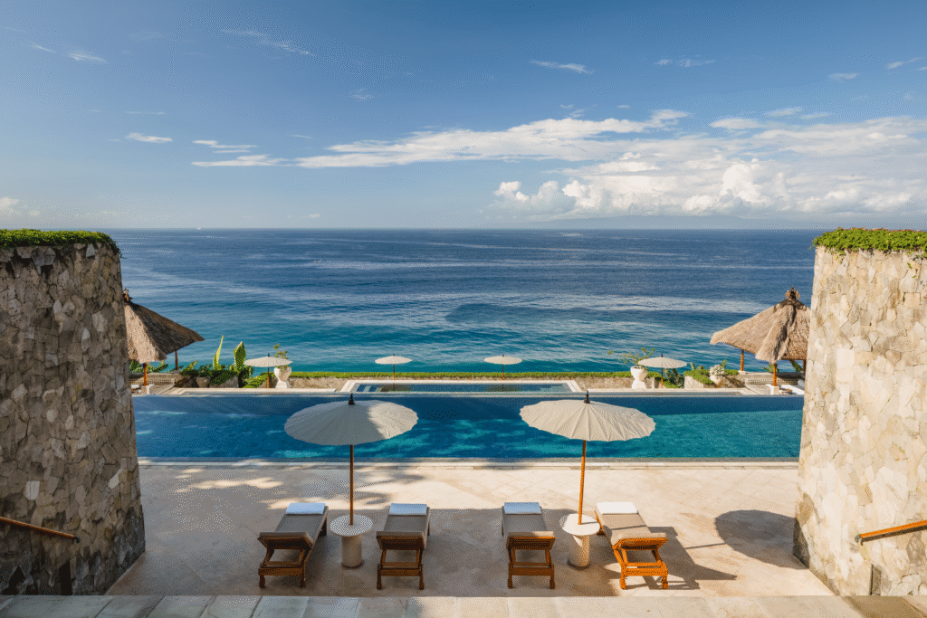 MAJESTIC POOLS: AMAN’S MOST ICONIC BODIES OF WATER - Robb Report Thailand